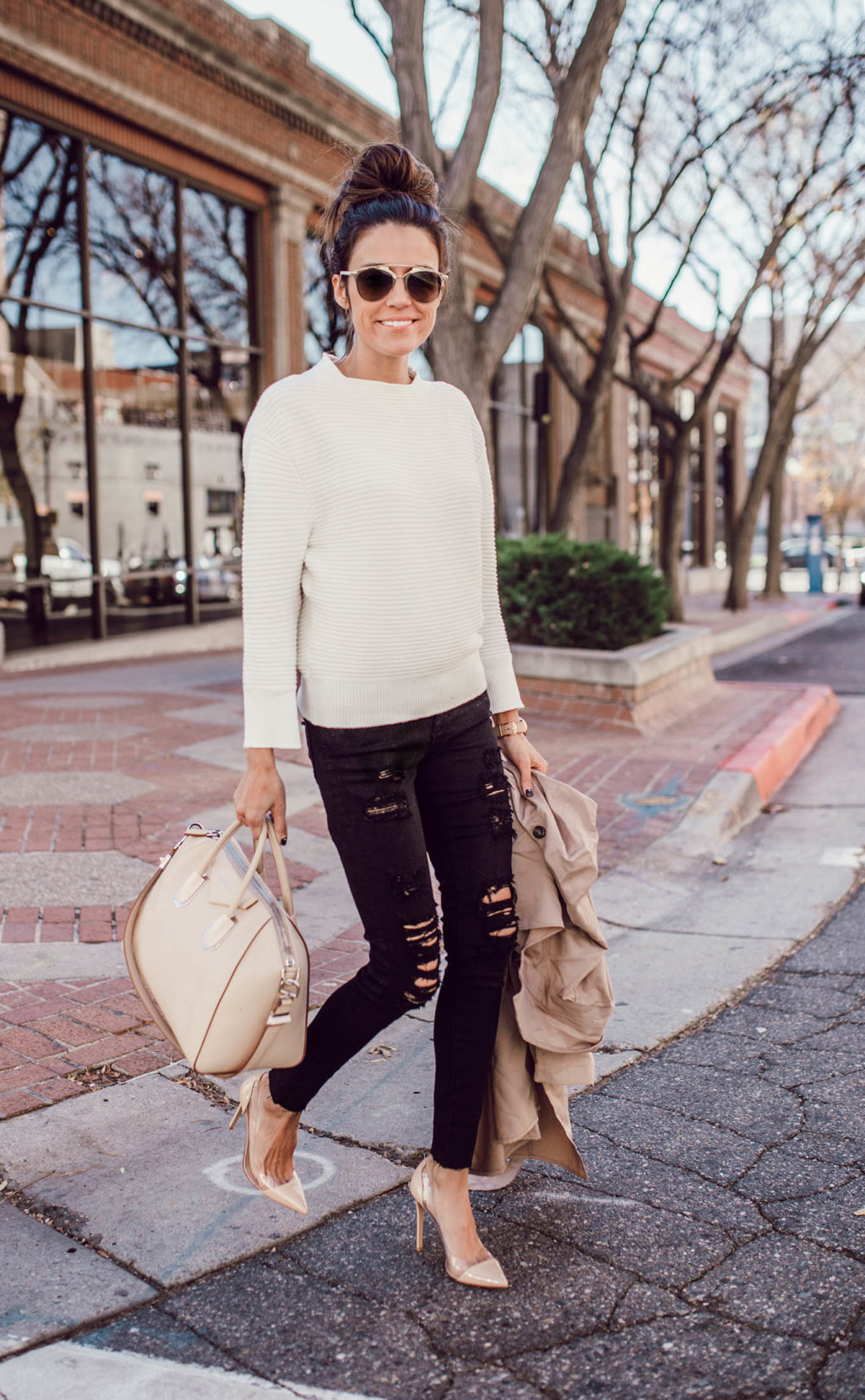 The Essentials Hello Fashion